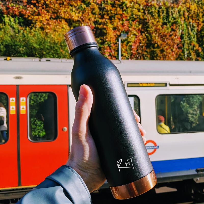 Root7, OneBottle VIP 50cl Svart/Koppar - Kitchnsverige.se