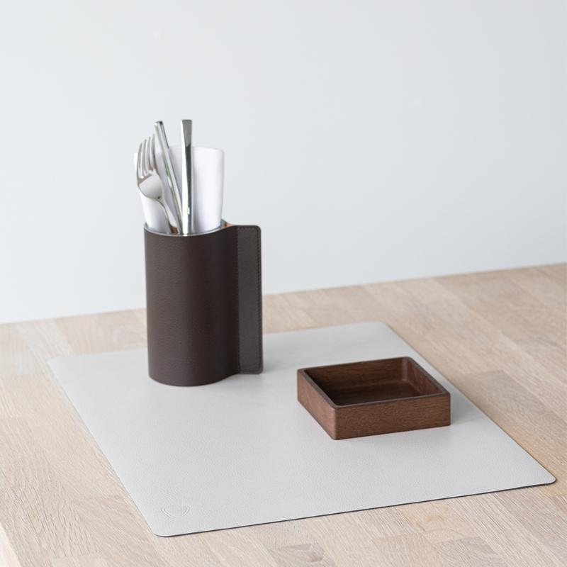 LIND DNA, Leather Serene Square Bordstablett L 35x44 cm Cream ...