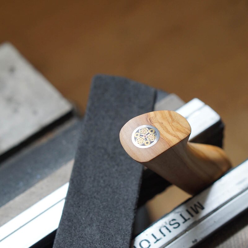Ryda Knives, ST650 allkniv 13 cm olivträ/stål - Kitch'n