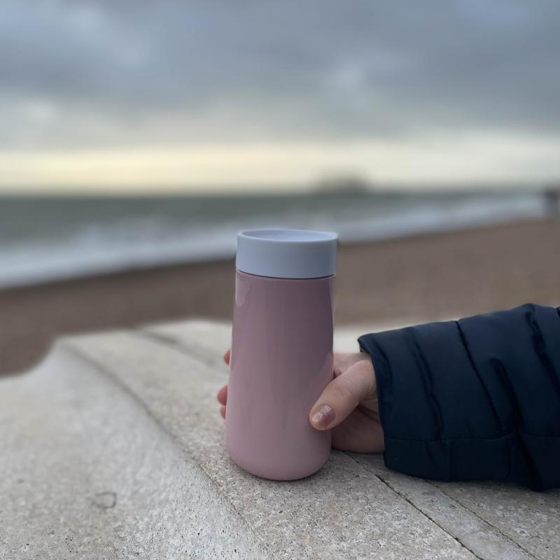 Lund London, Skittle Travel Mug 24cl Pink & White - Kitch'n