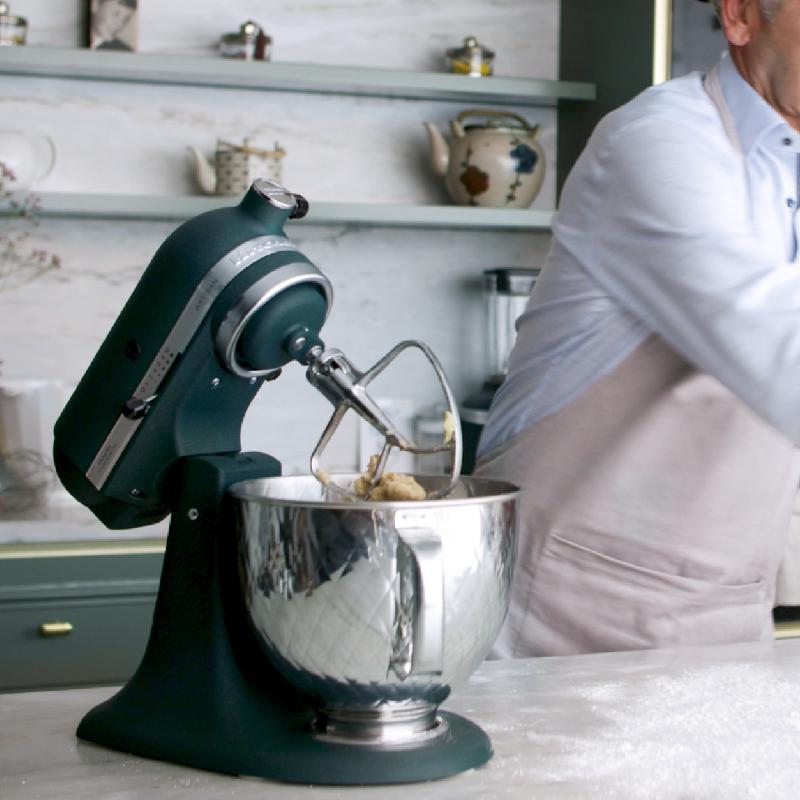 KitchenAid, Artisan 5Ksm156 Köksmaskin M/Fällbart Drivhuvud 4,8L ...