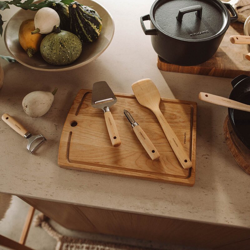 Fiskars, Folken skalare fast blad 17 cm trä/stål - Kitchnsverige.se