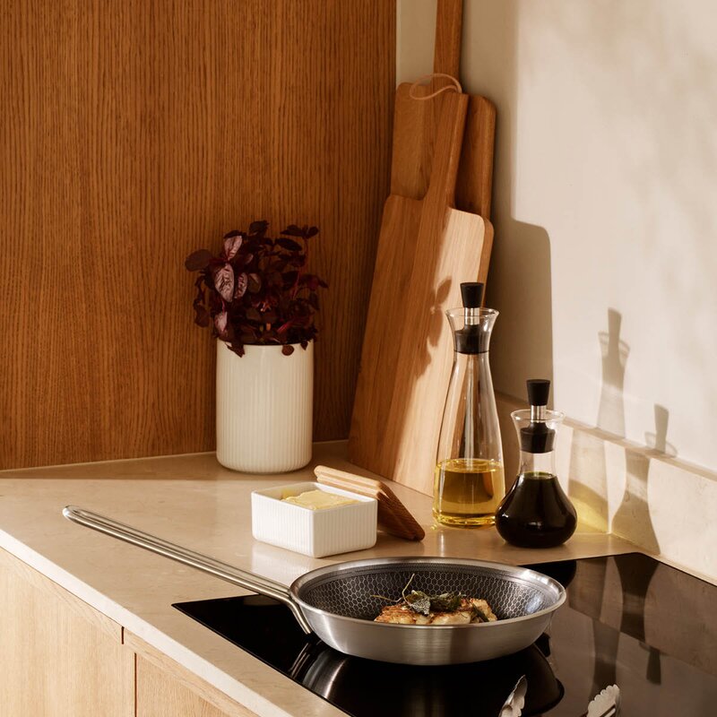 Eva Trio, Legio Nova Smörask med lock Ek - Kitch'n